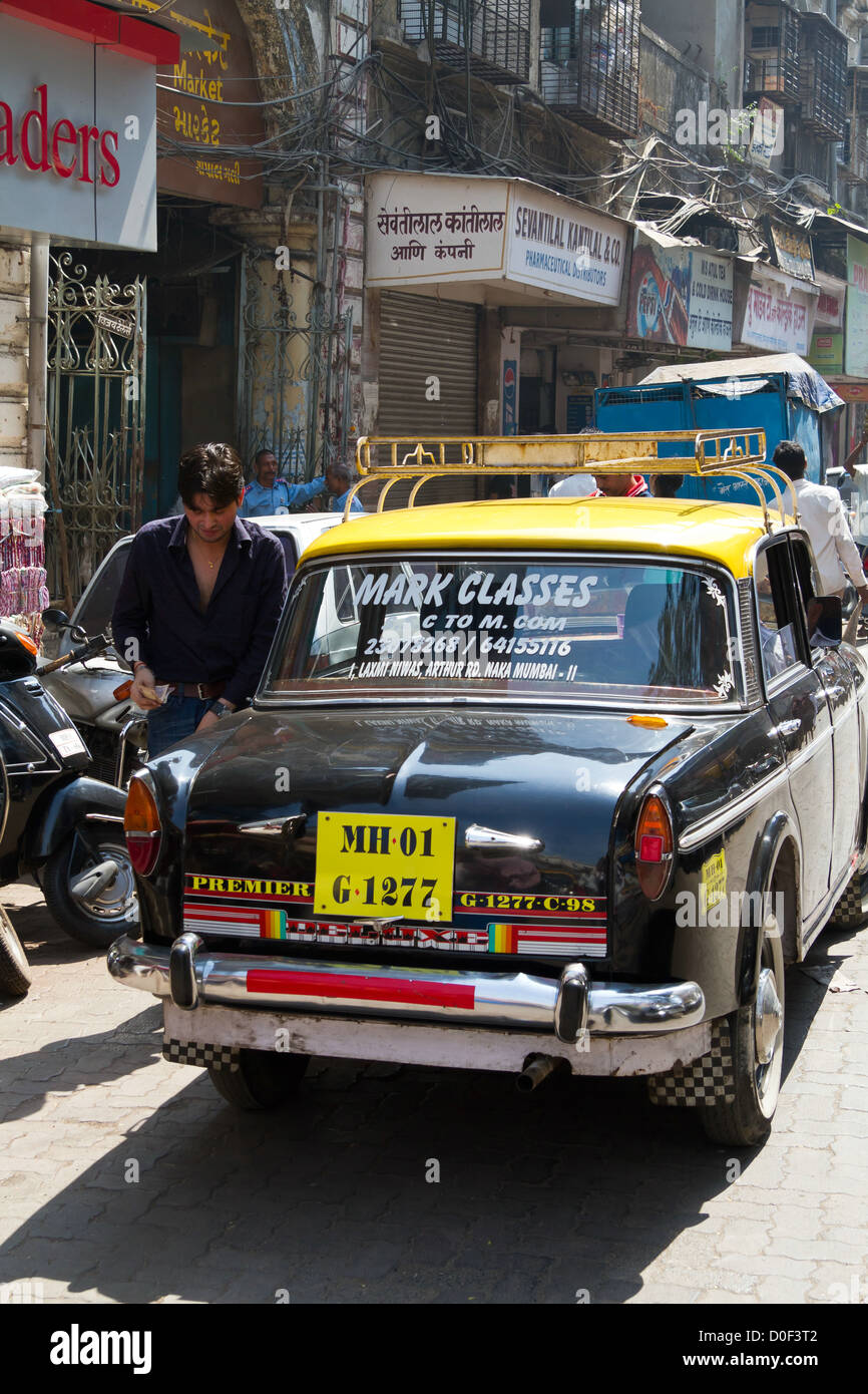 Typical Vintage Taxi in Mumbai, India Stock Photo - Alamy