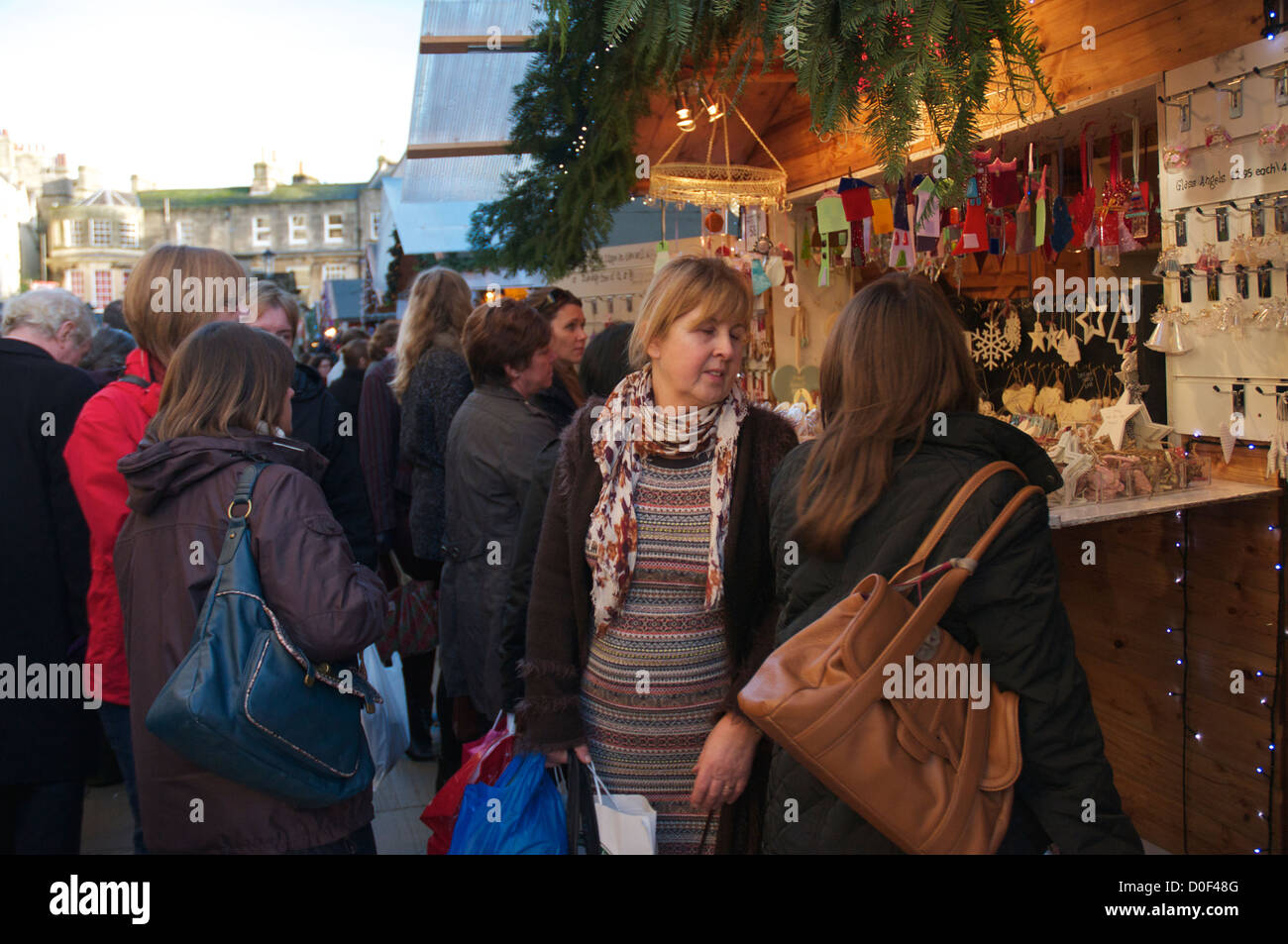 Bath christmas market festive shoppers hi-res stock photography and ...