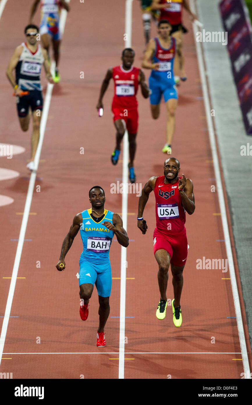 Mens 4x400m final hi-res stock photography and images - Alamy