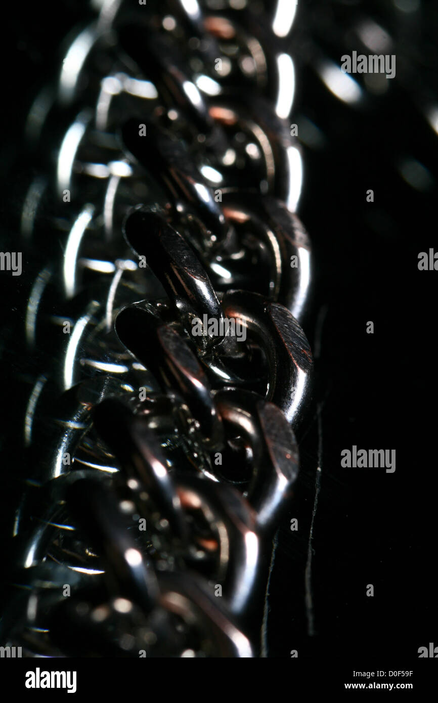 steel chain macro close up Stock Photo - Alamy