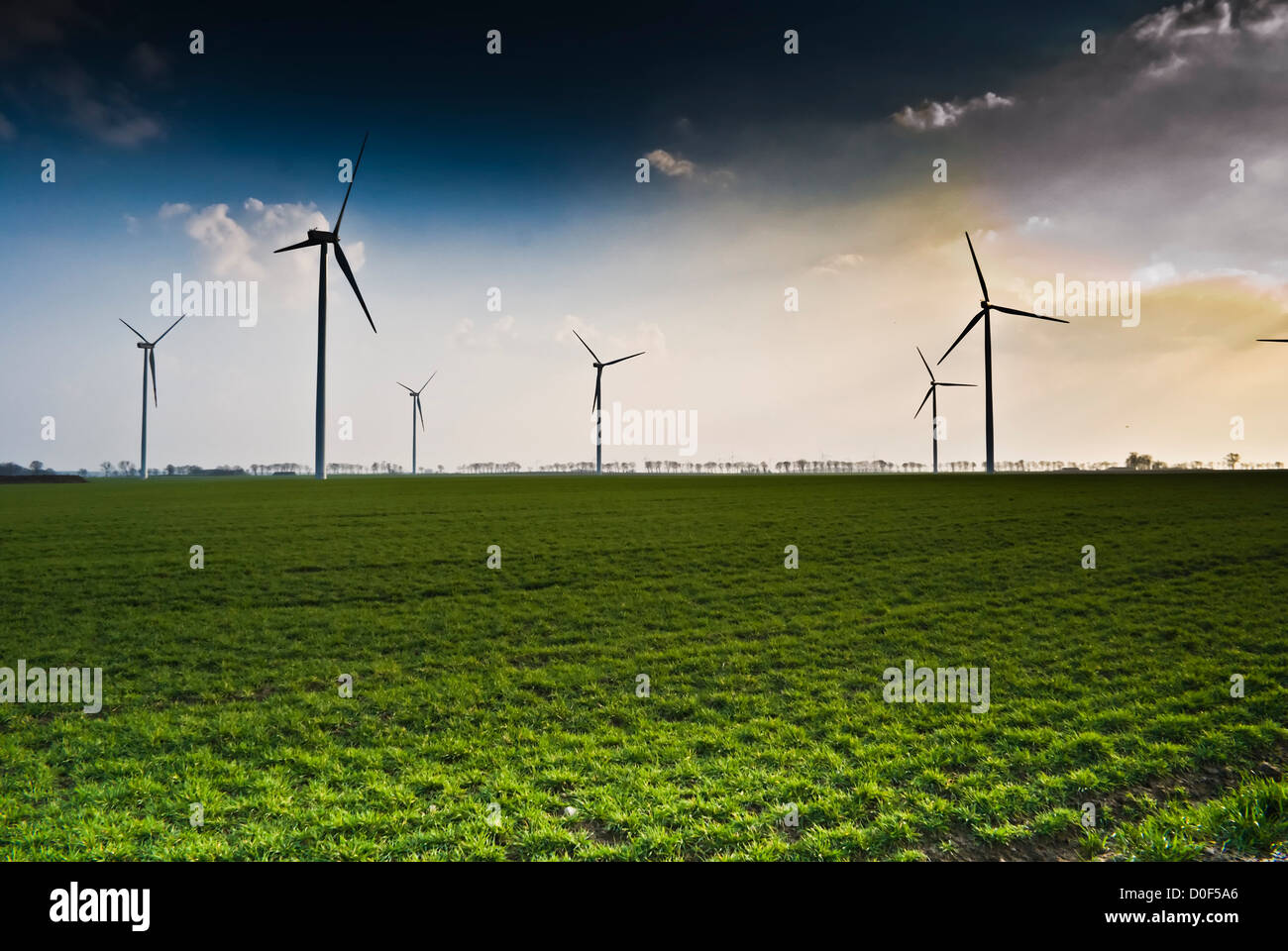 Rotating windturbine hi-res stock photography and images - Alamy