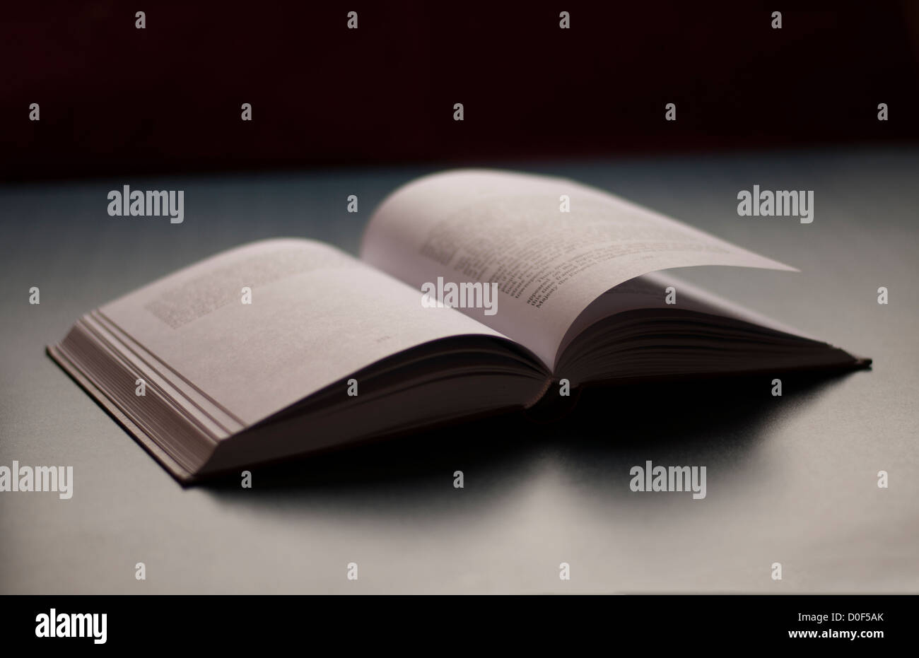 One open page hi-res stock photography and images - Alamy