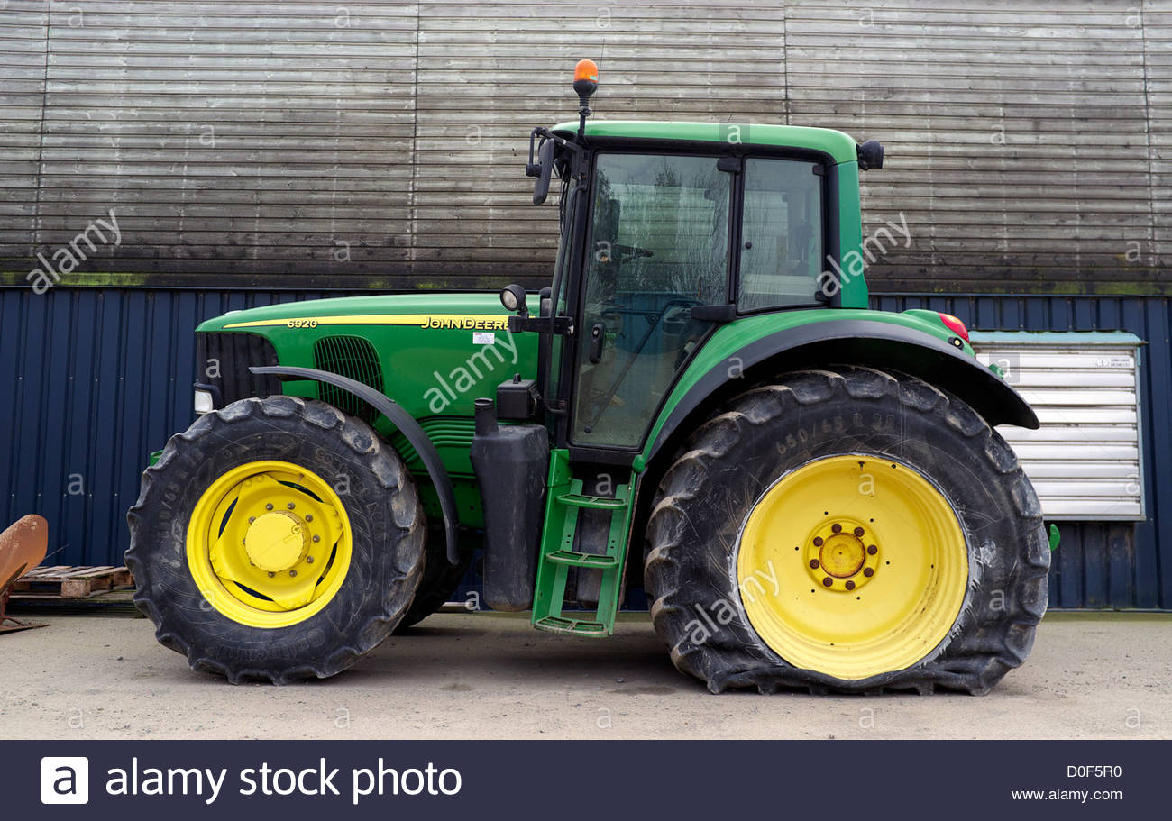 Broken Rear Wheel High Resolution Stock Photography and Images - Alamy