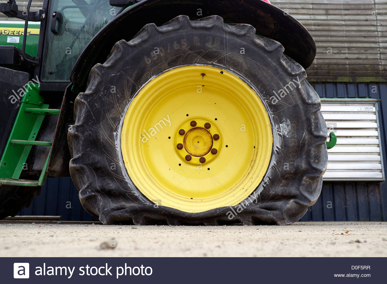Puncture Wheel Problem Flat Tire Stock Photos & Puncture Wheel Problem ...