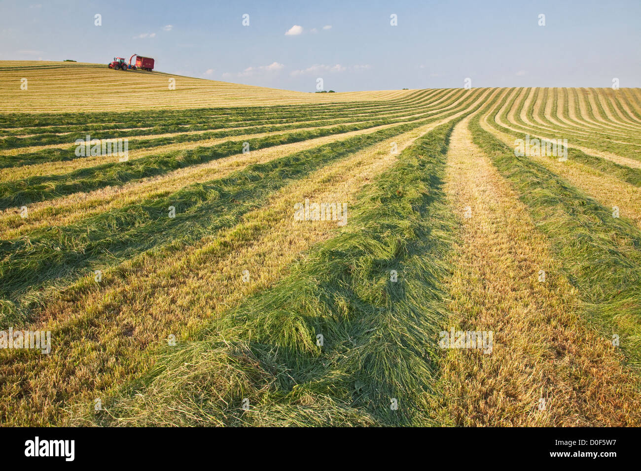 Lifting silage hi-res stock photography and images - Alamy