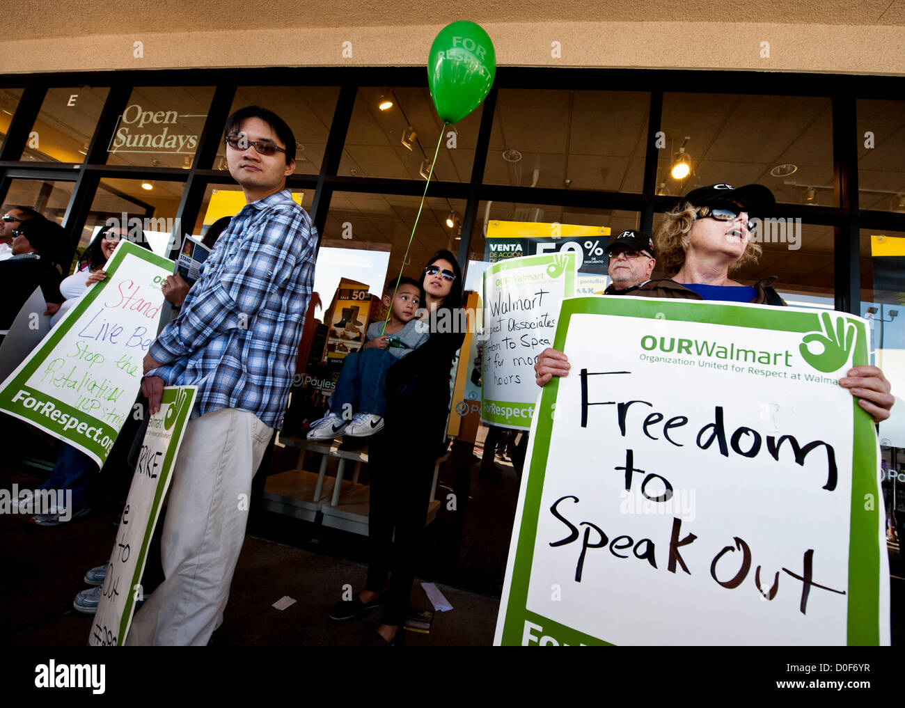 Nov. 23, 2012 - Paramount, California, U.S. - Wal- Mart workers, union ...