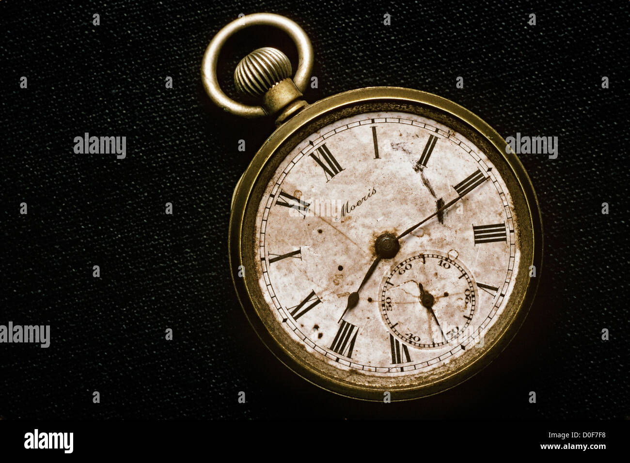 World war time watch hi-res stock photography and images - Alamy
