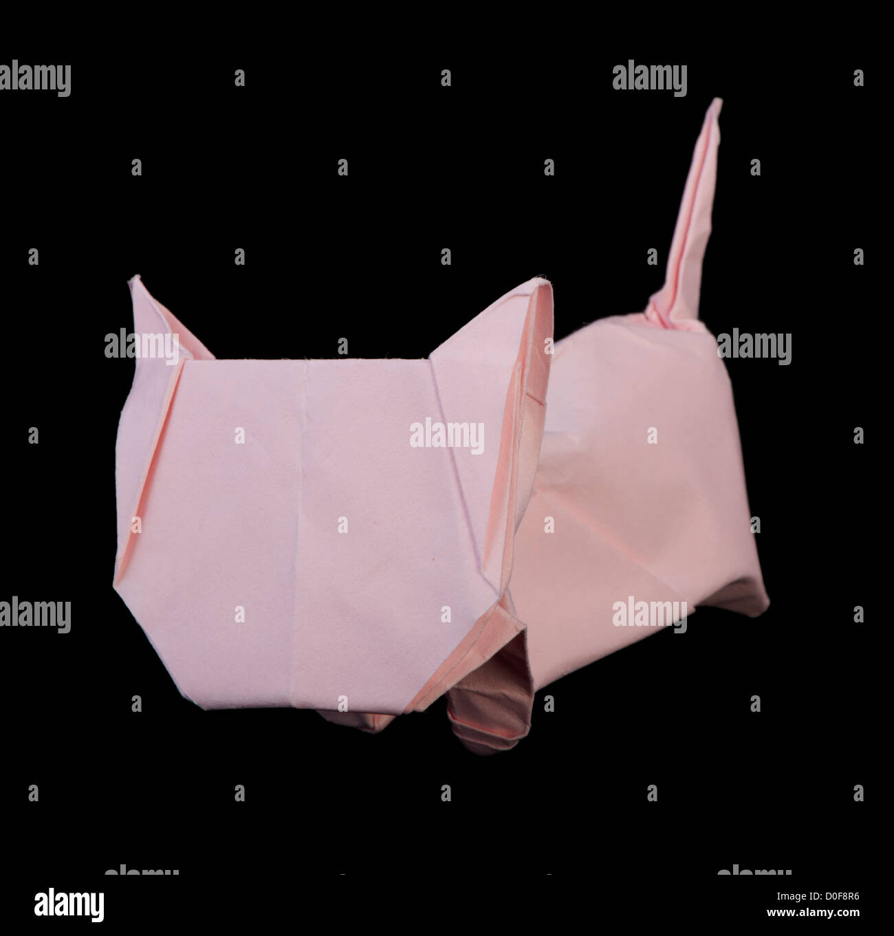 Origami cat hi-res stock photography and images - Alamy