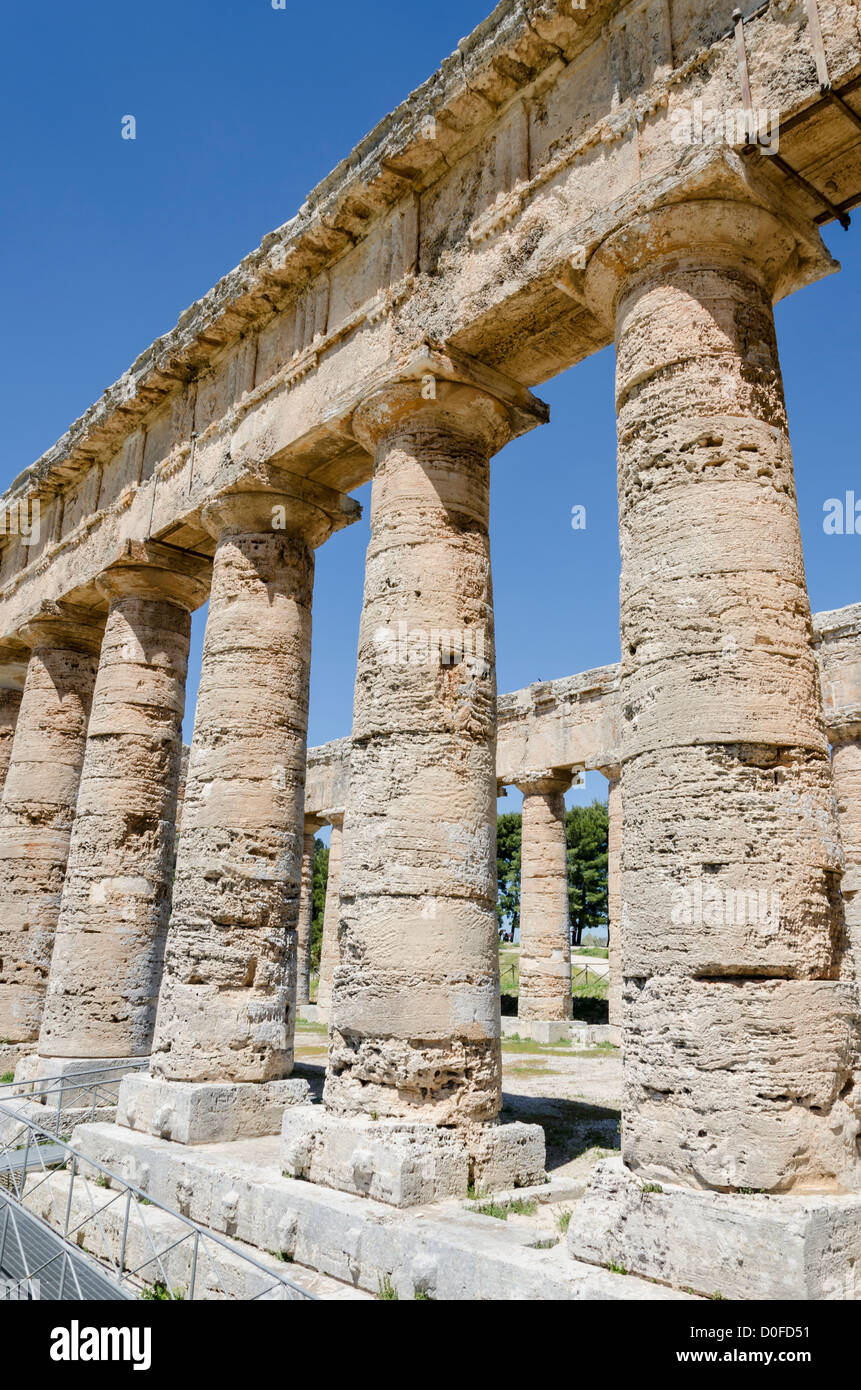 Doric temple of Segesta in Sicily, Italy Stock Photo - Alamy
