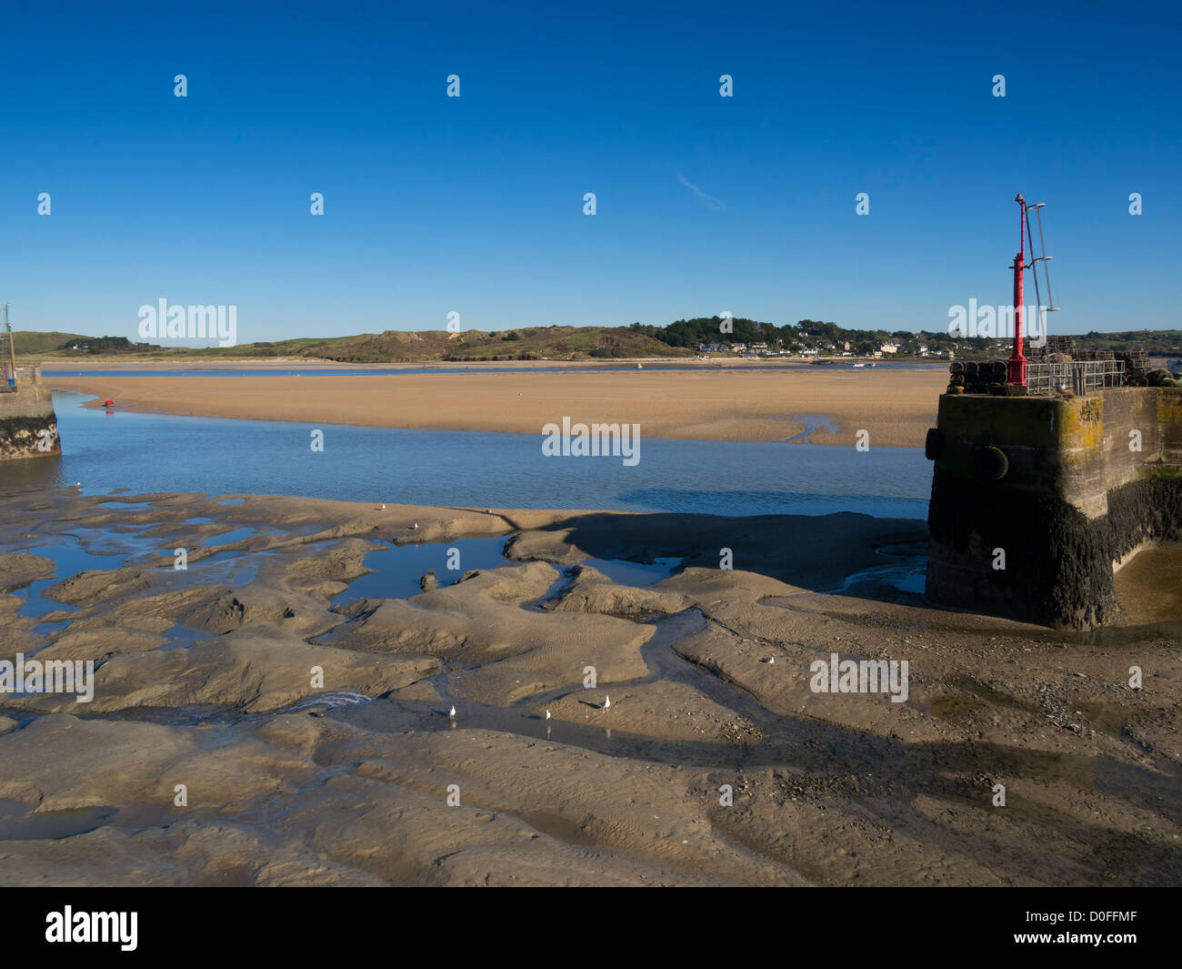 The River Camel Estuary at Padstow, Cornwall at low tide Stock Photo ...