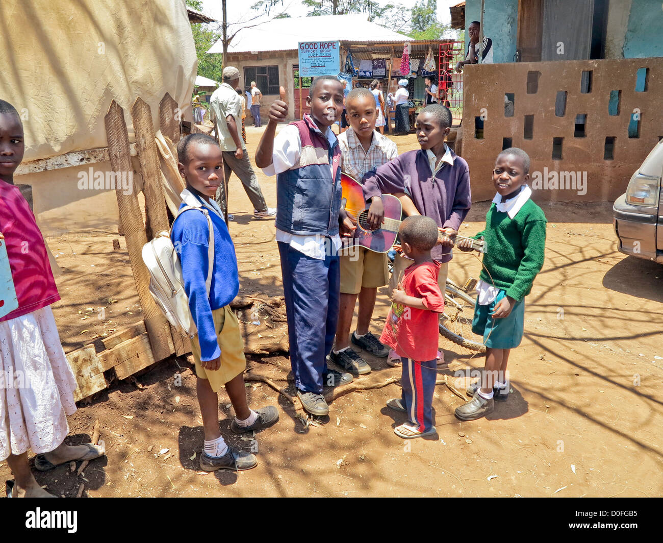 Poor children playing in yard hi-res stock photography and images - Alamy