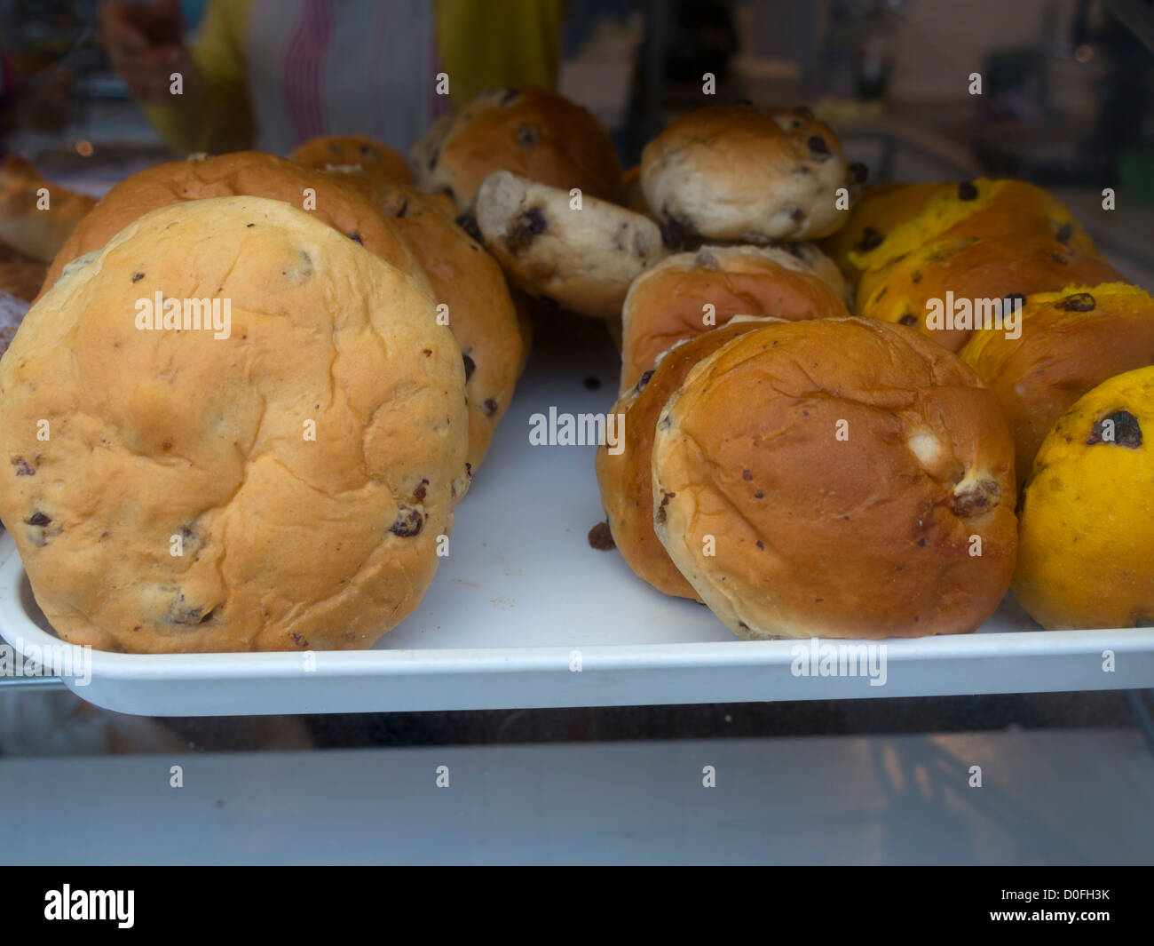 Traditional English Tea Shop Window Stock Photos & Traditional English ...