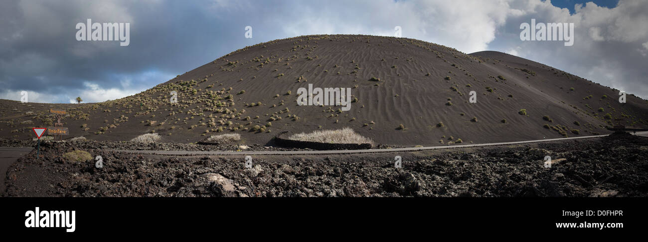 Timanfaya volcano hi-res stock photography and images - Alamy