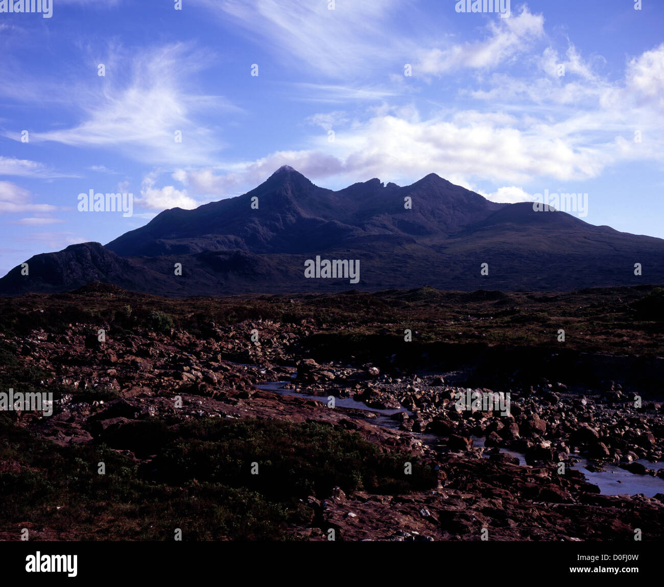 Cuillin ridge above clouds hi-res stock photography and images - Alamy