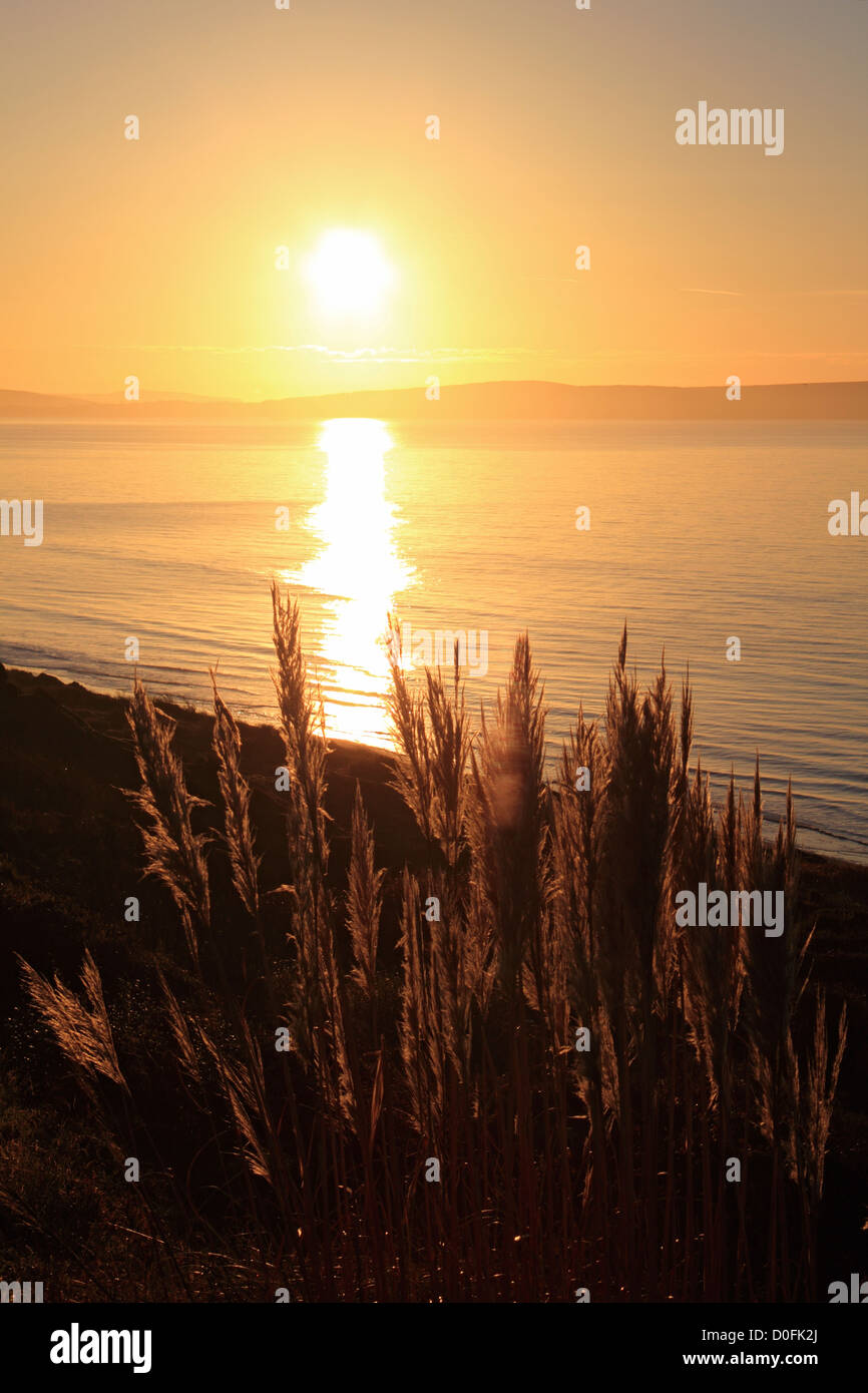 Sunrise over the Isle of Wight Hampshire England UK Stock Photo - Alamy