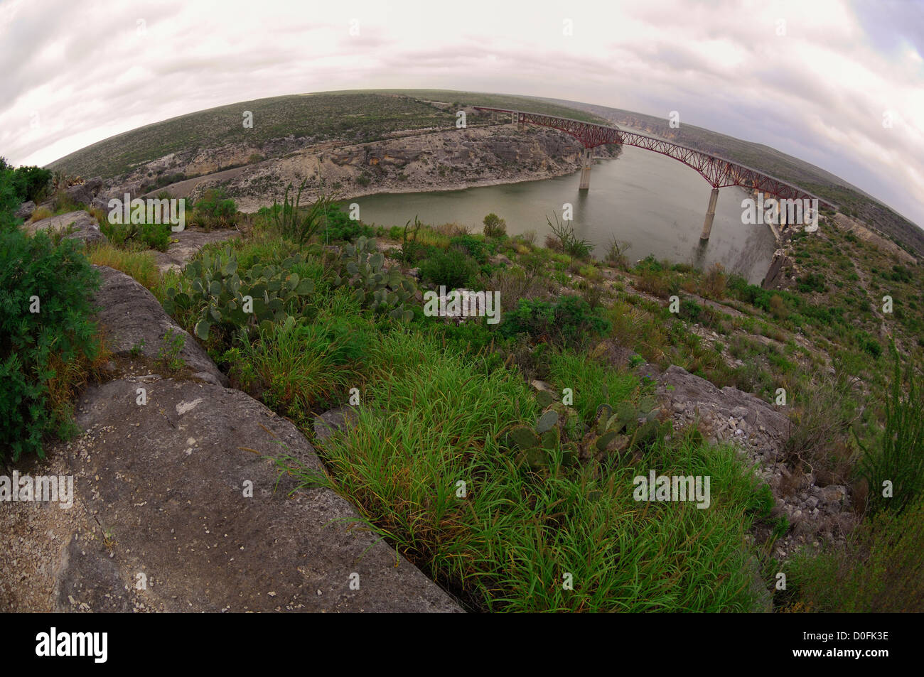 The Highway 90 bridge over the Pecos River above Lake Amistad near Del ...