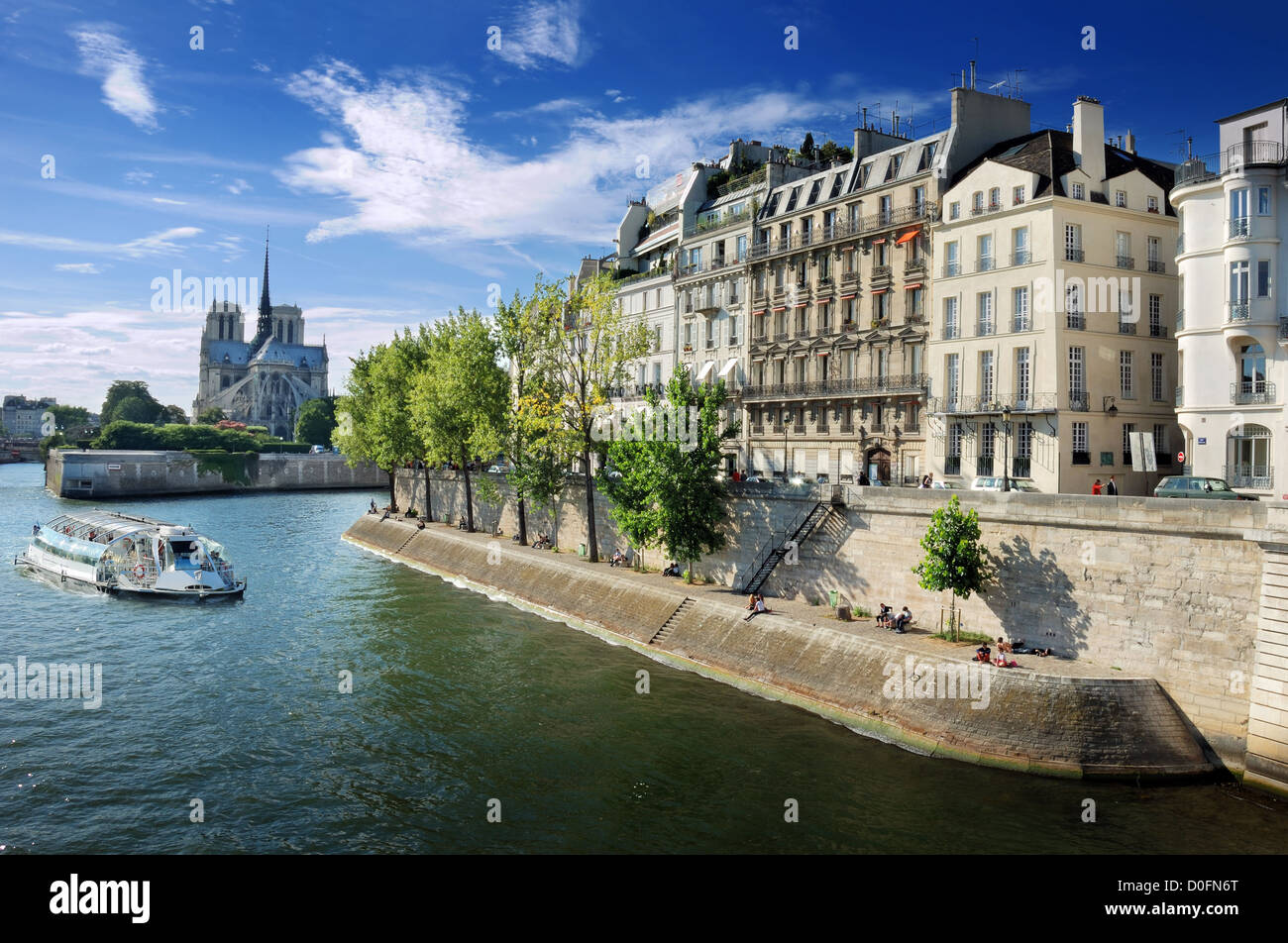 Quai d'orleans paris hi-res stock photography and images - Alamy