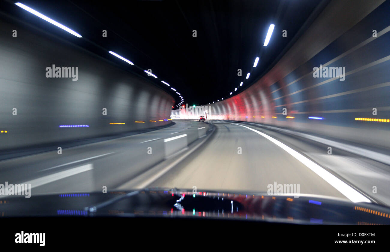 Rushing car hi-res stock photography and images - Alamy