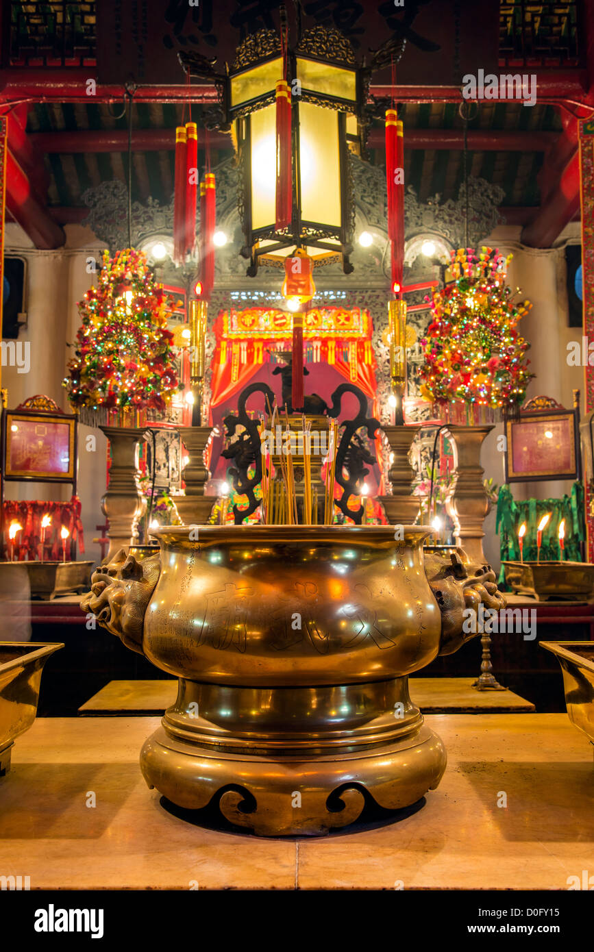Hong kong temple city hi-res stock photography and images - Alamy
