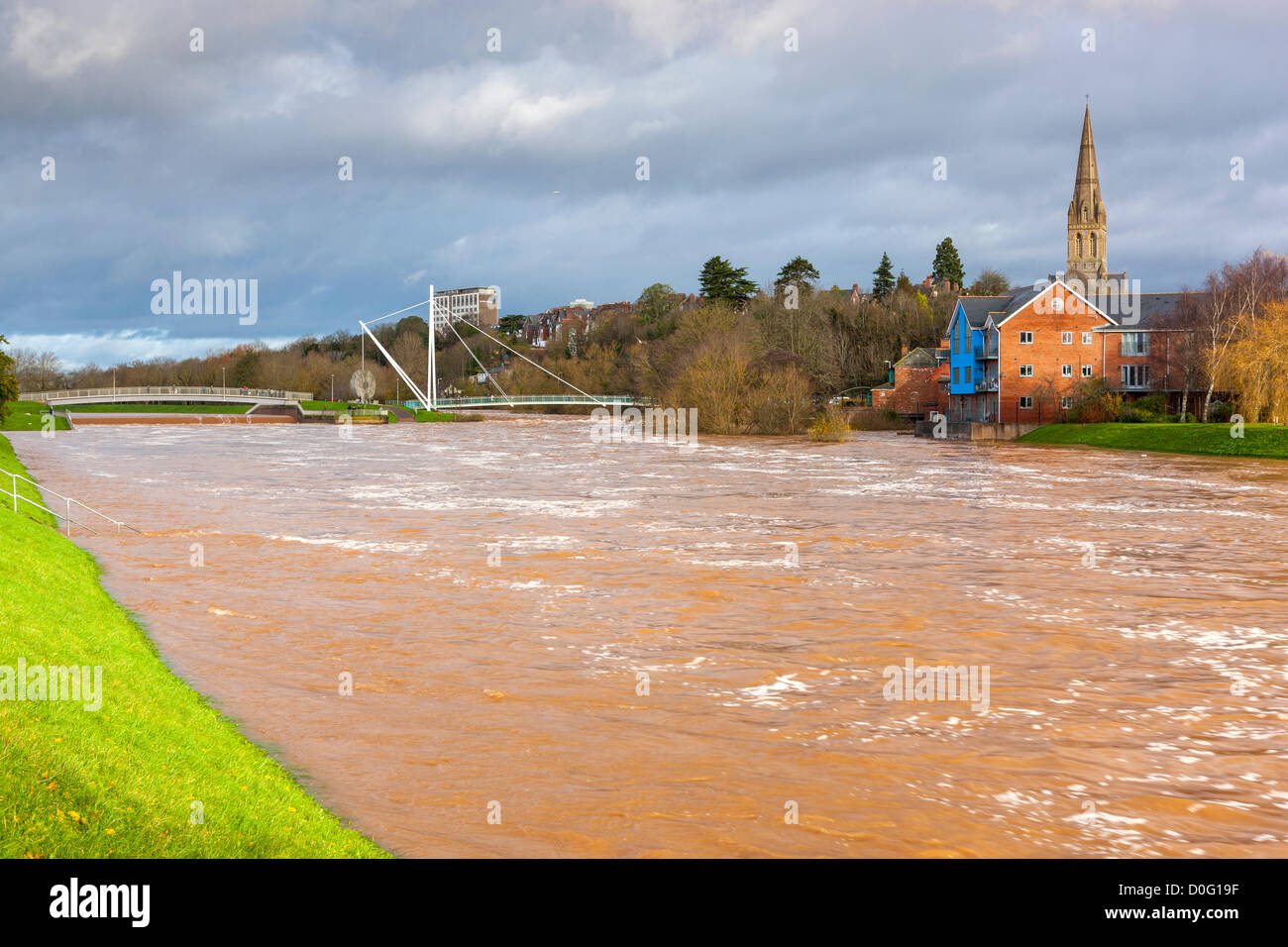 Exeter, UK. 25th November, 2012. Muddy flood waters of the River Exe ...
