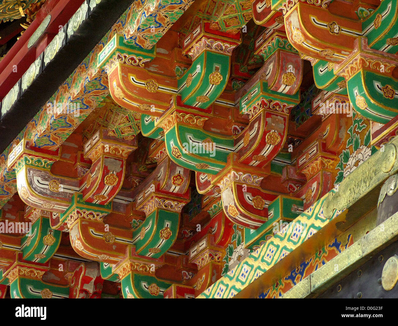 Brackets supporting a roof at toshogu hi-res stock photography and ...