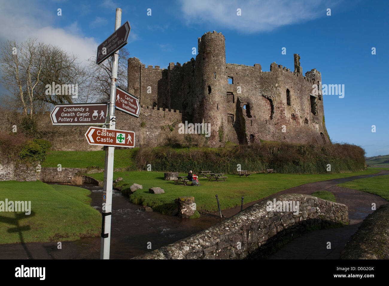 Laugharne castle bench hi-res stock photography and images - Alamy