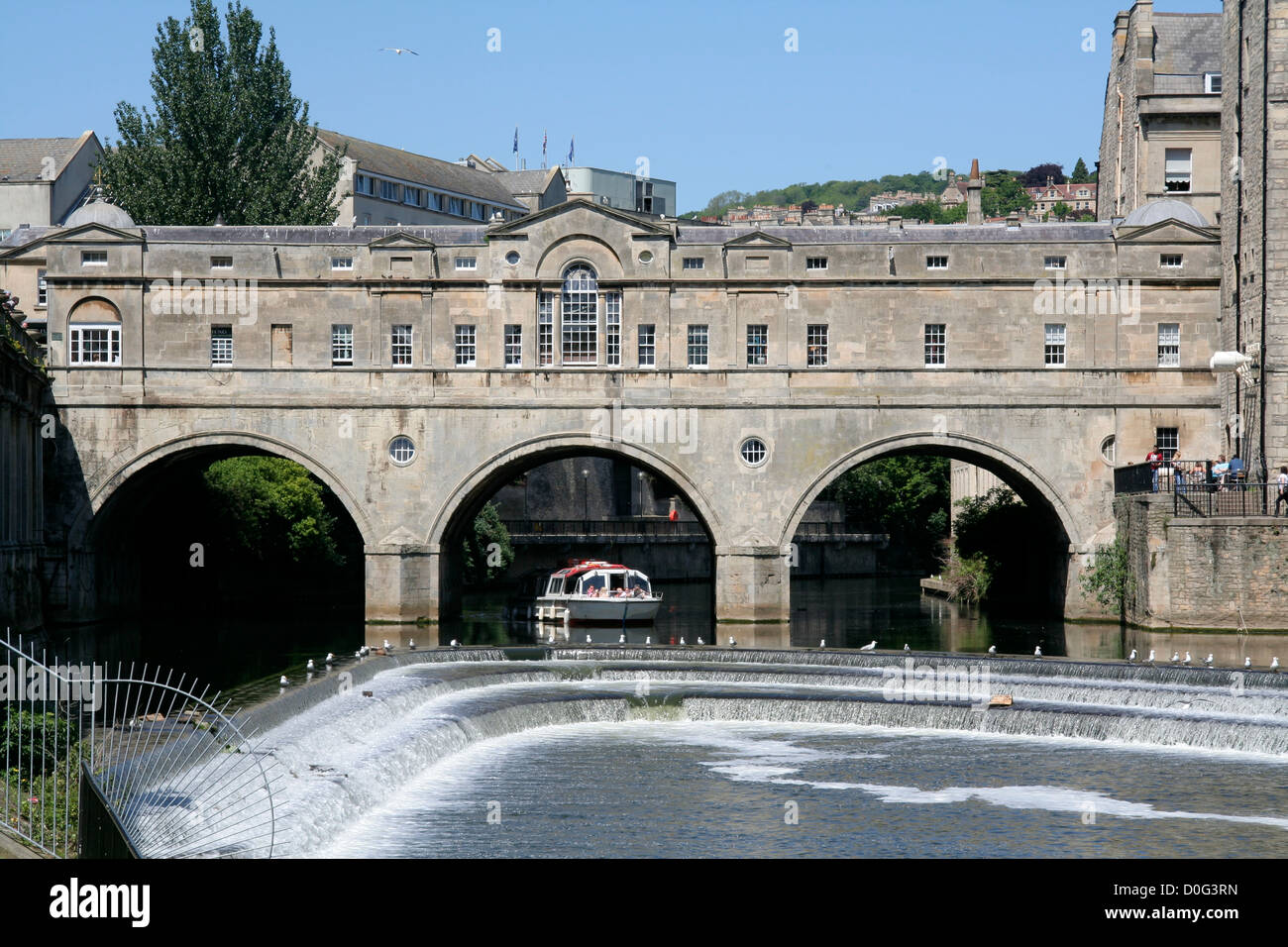 Pulteney bridge bath hi-res stock photography and images - Alamy