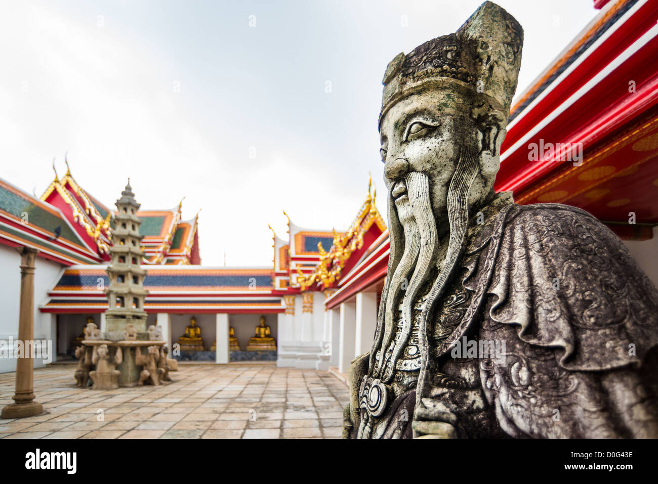 Chinese guard statue in wat pho buddhist temple hi-res stock ...