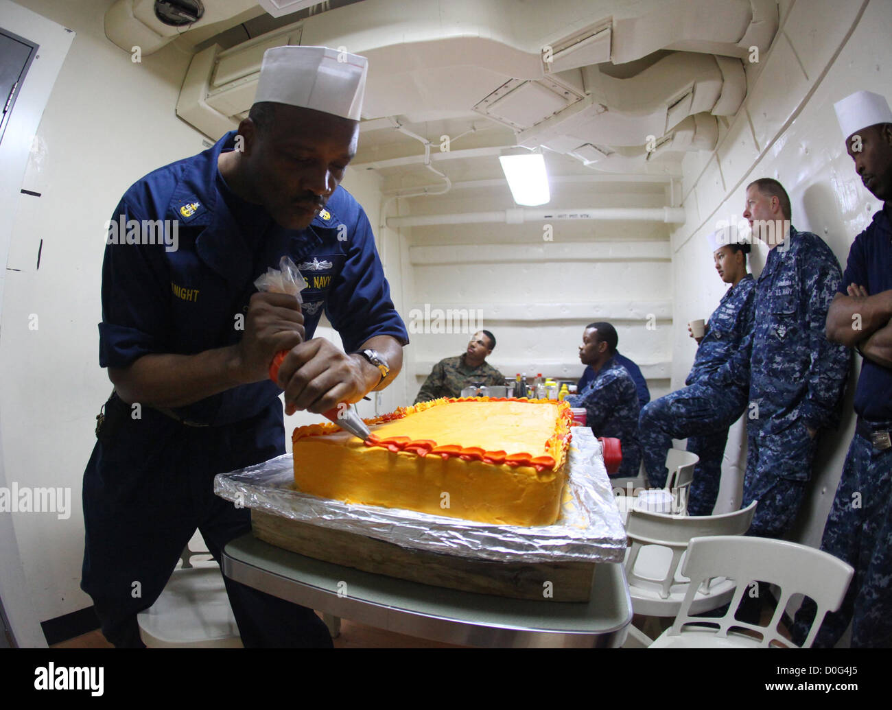 Senior chief petty officer devon knight hi-res stock photography and ...