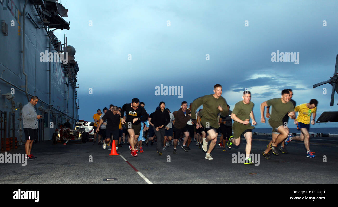 24th marine expeditionary unit uss hi-res stock photography and images ...