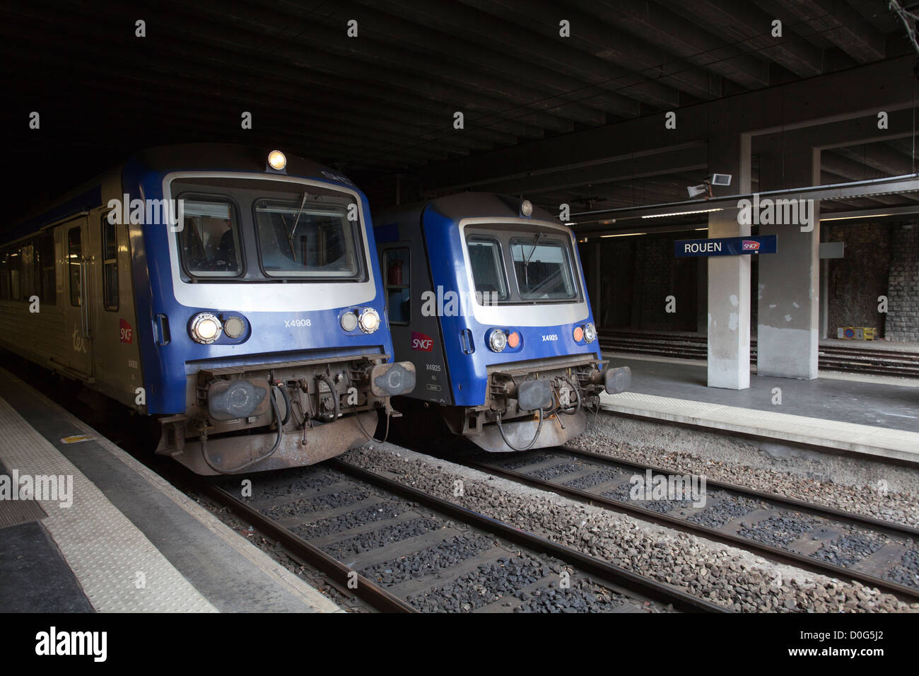 Rouen trains hi-res stock photography and images - Alamy