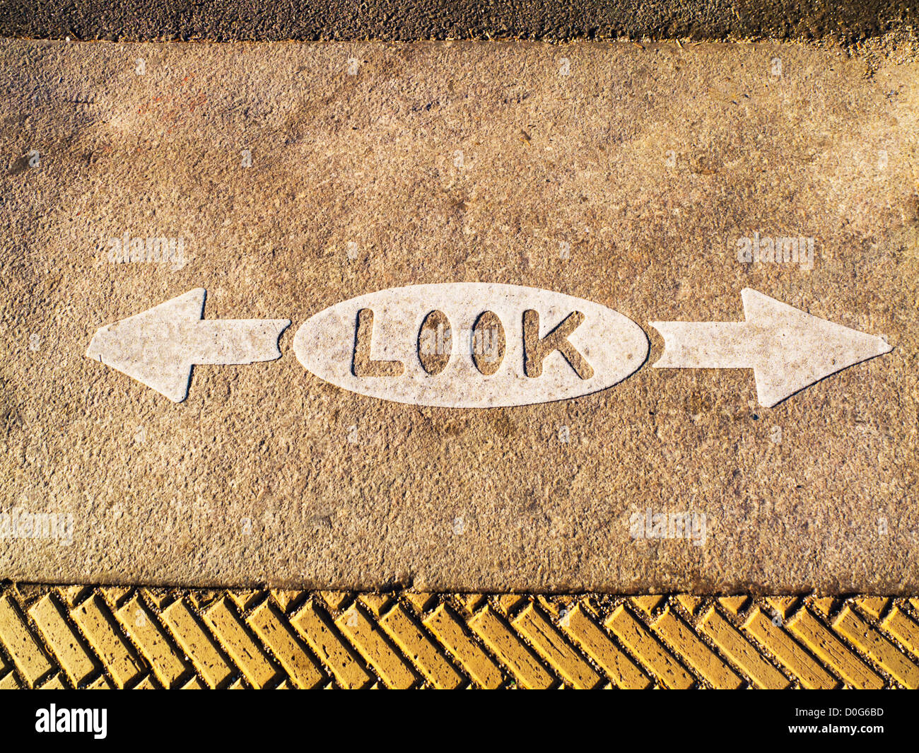 New look sign hi-res stock photography and images - Alamy