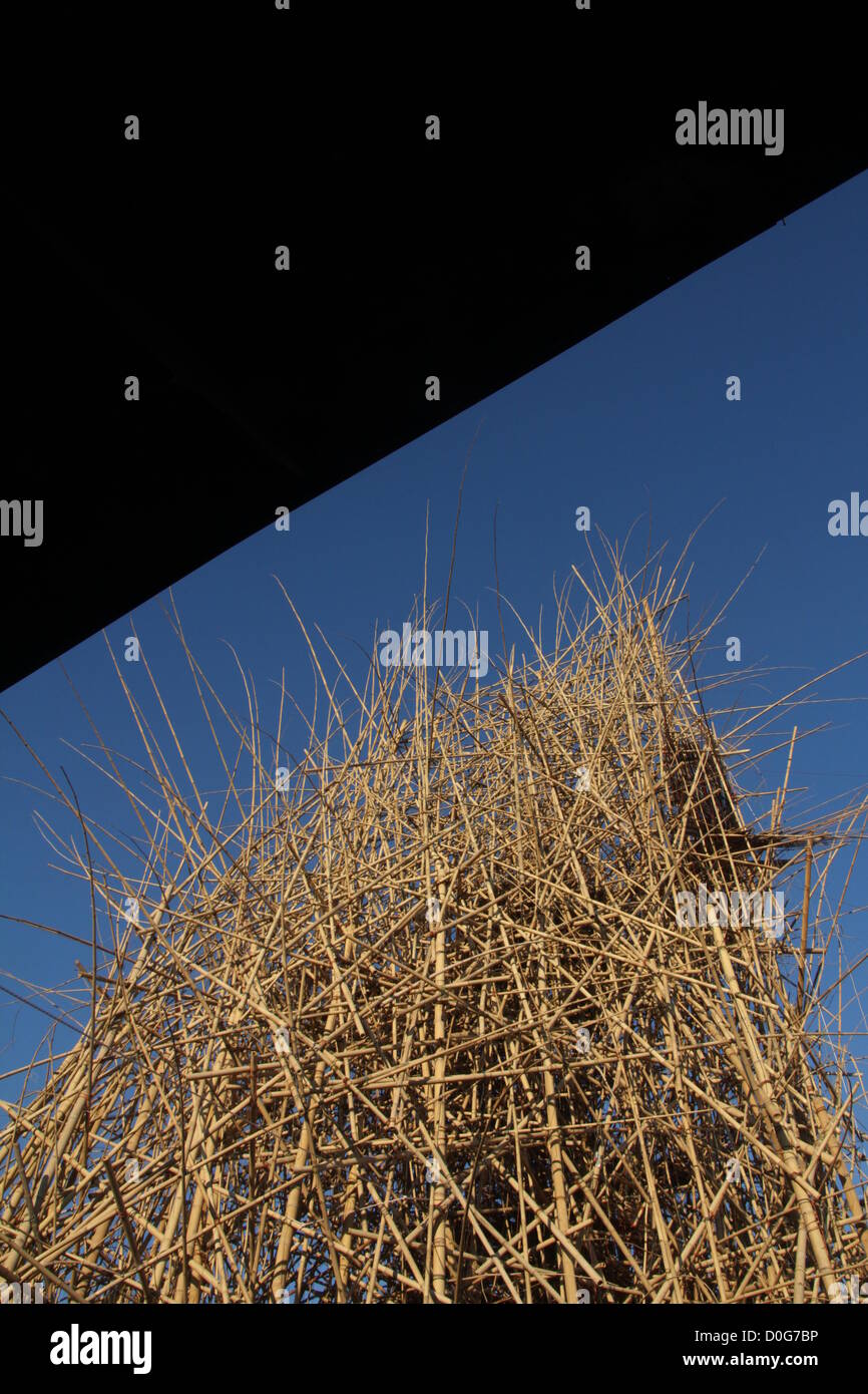 Bambu building hi-res stock photography and images - Alamy