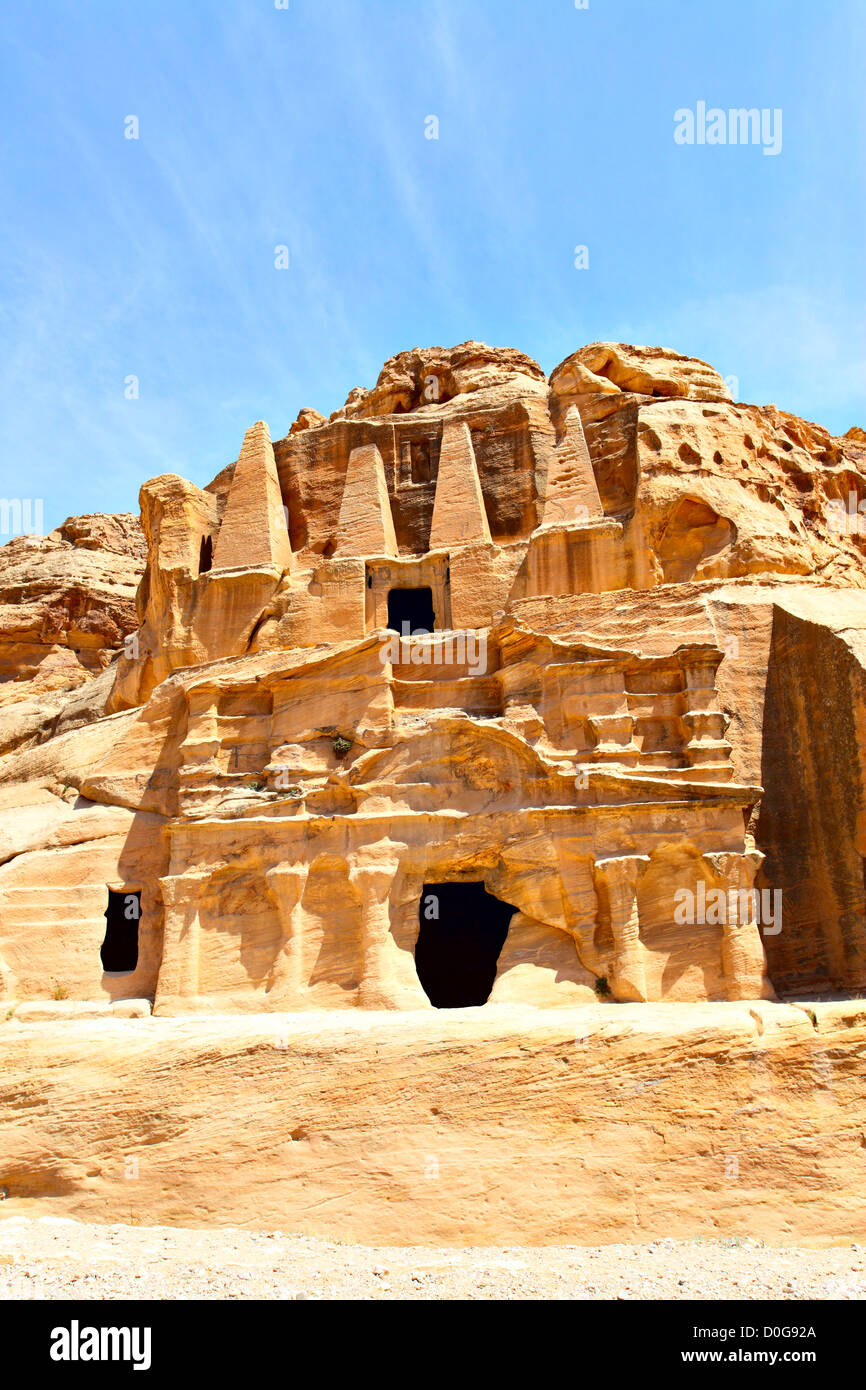 Ancient nabataean temple at Petra town, Jordan Stock Photo - Alamy