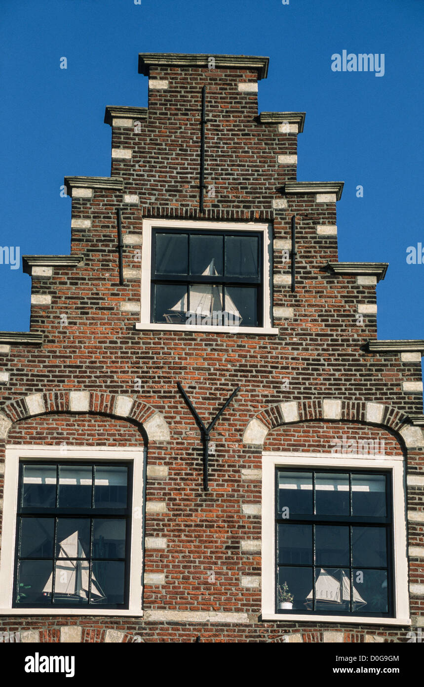 Crow stepped gabble hi-res stock photography and images - Alamy