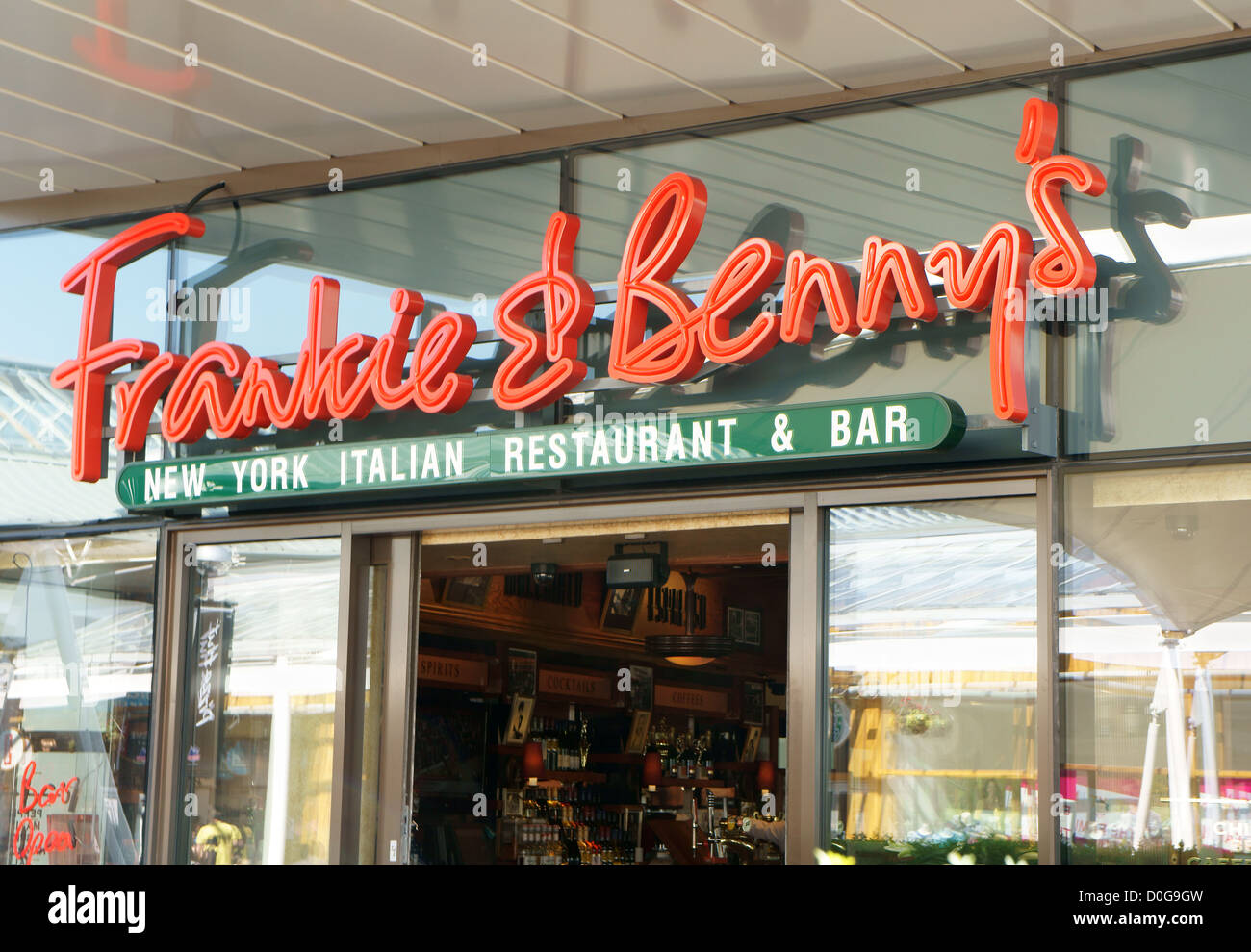 Frankie & benny's restaurant hi-res stock photography and images - Alamy