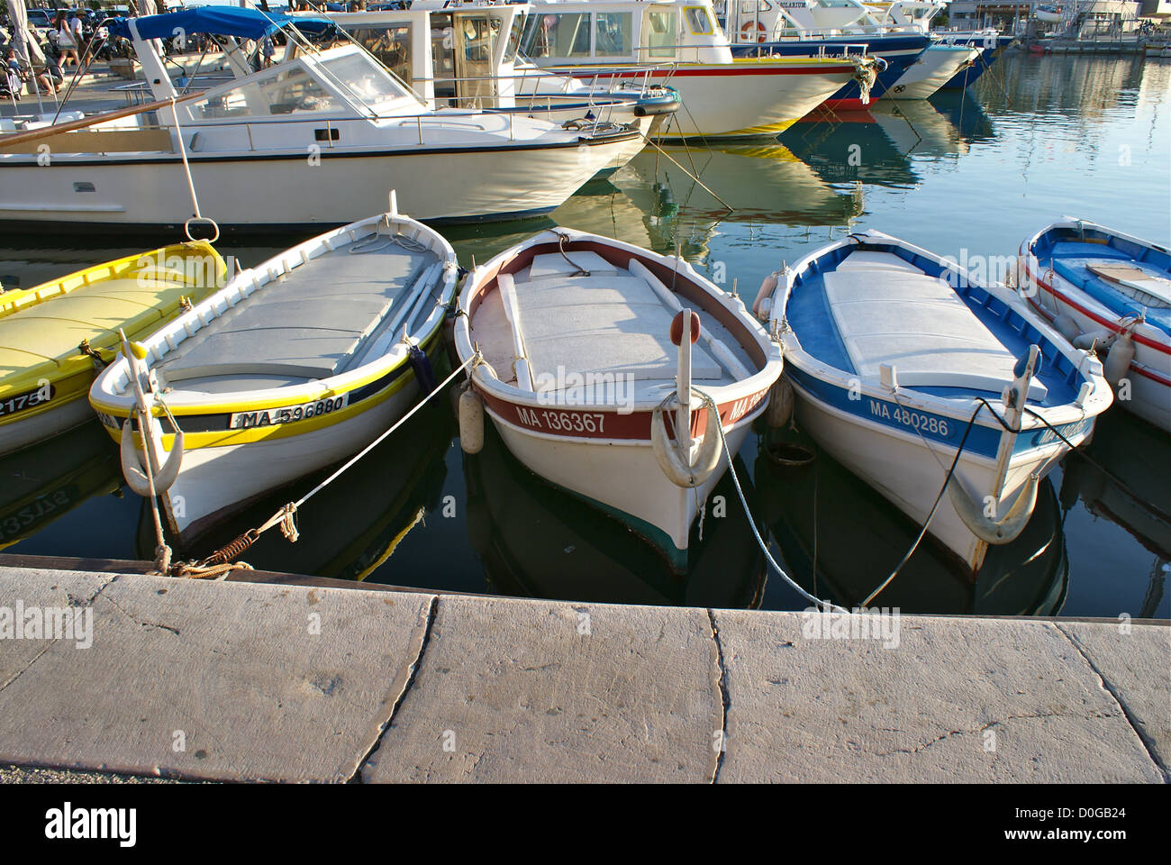 Waterside port hi-res stock photography and images - Alamy