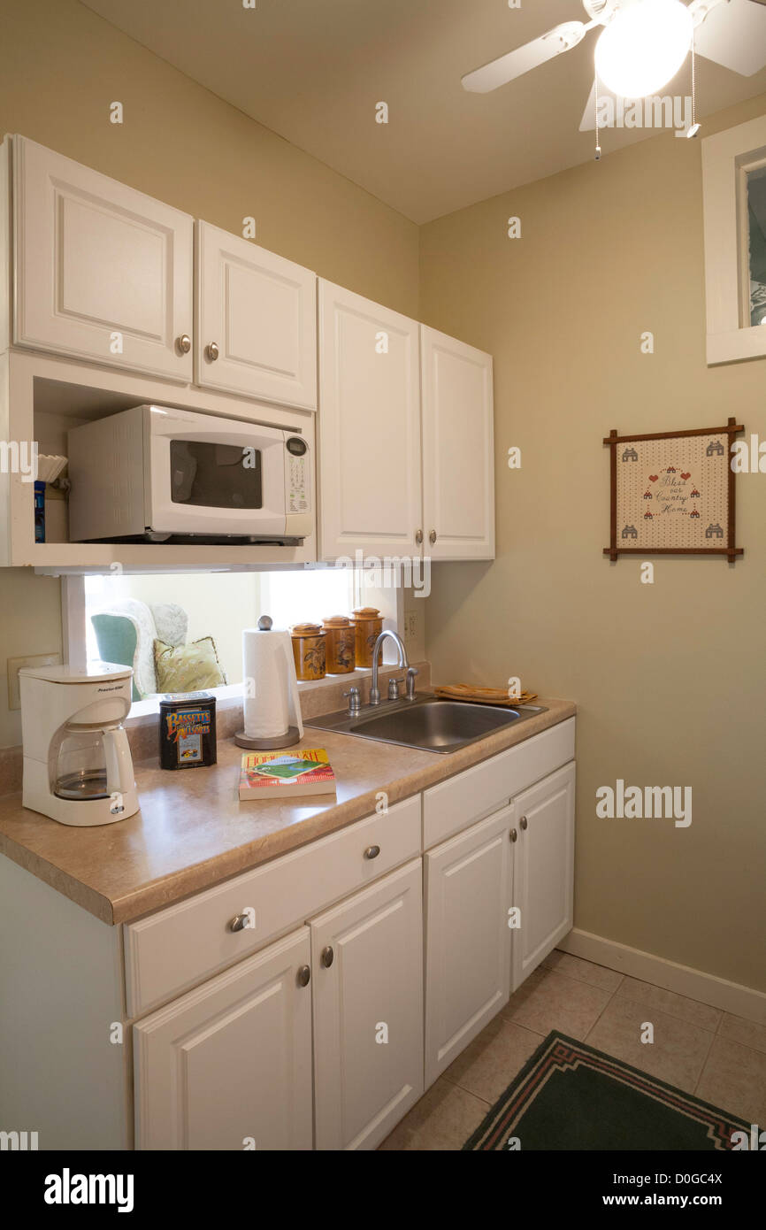 American sink counter counters hi-res stock photography and images - Alamy