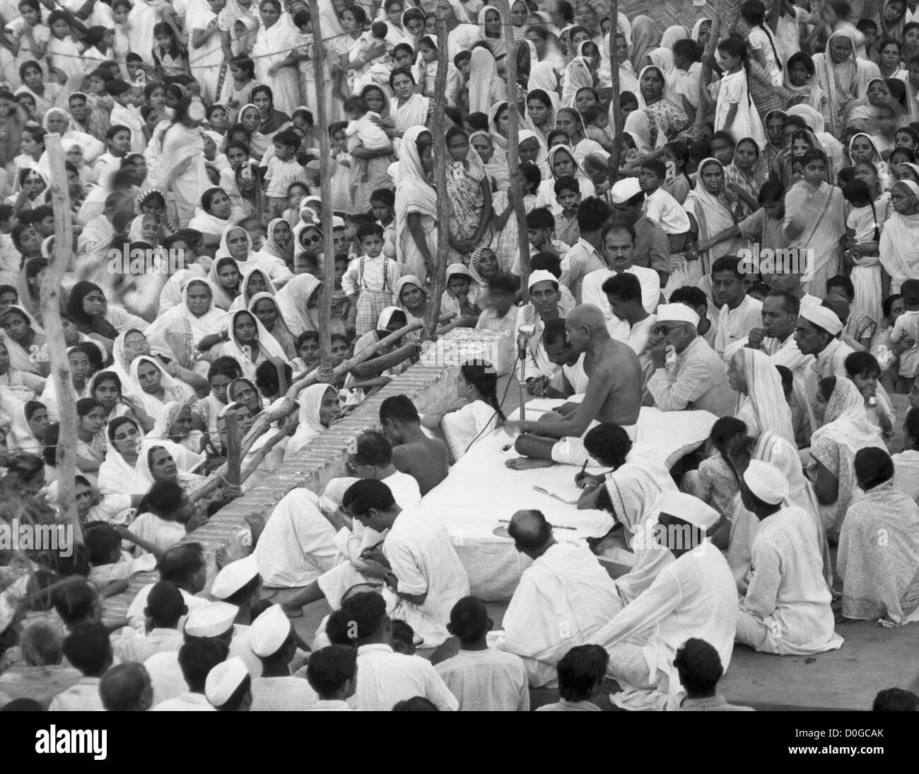 Adult in crowd Black and White Stock Photos & Images - Alamy