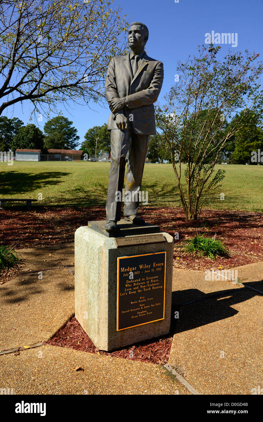 Medgar Evers Statue Jackson Mississippi MS US Stock Photo - Alamy
