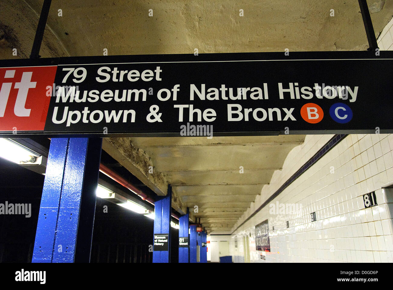 Museum of natural history subway station hi-res stock photography and ...