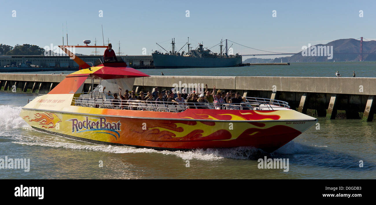 Jet power boat tours depart Pier 39 on San Francisco Bay Stock Photo ...