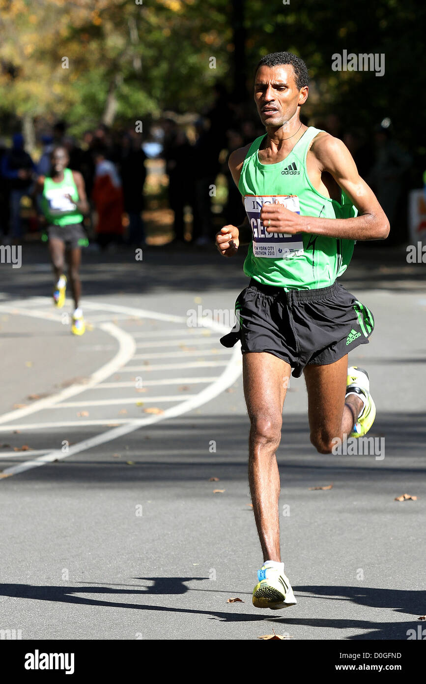Ethiopian Gebre Gebremariam compete in the 41st New York City Marathon ...