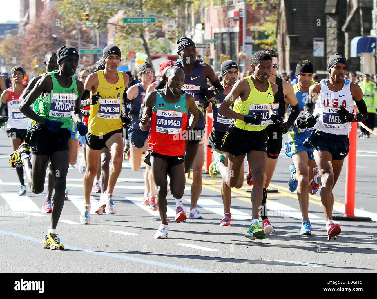 Men's lead runners on th Avenue and flatbush Avenue Brooklyn compete in ...