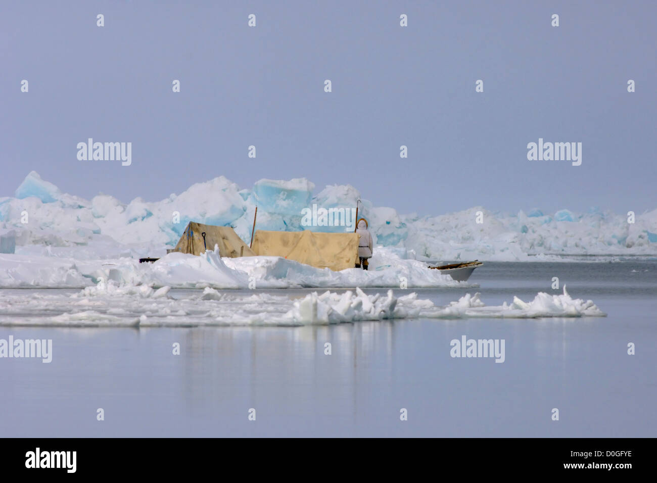 Indigenous whaling hi-res stock photography and images - Alamy