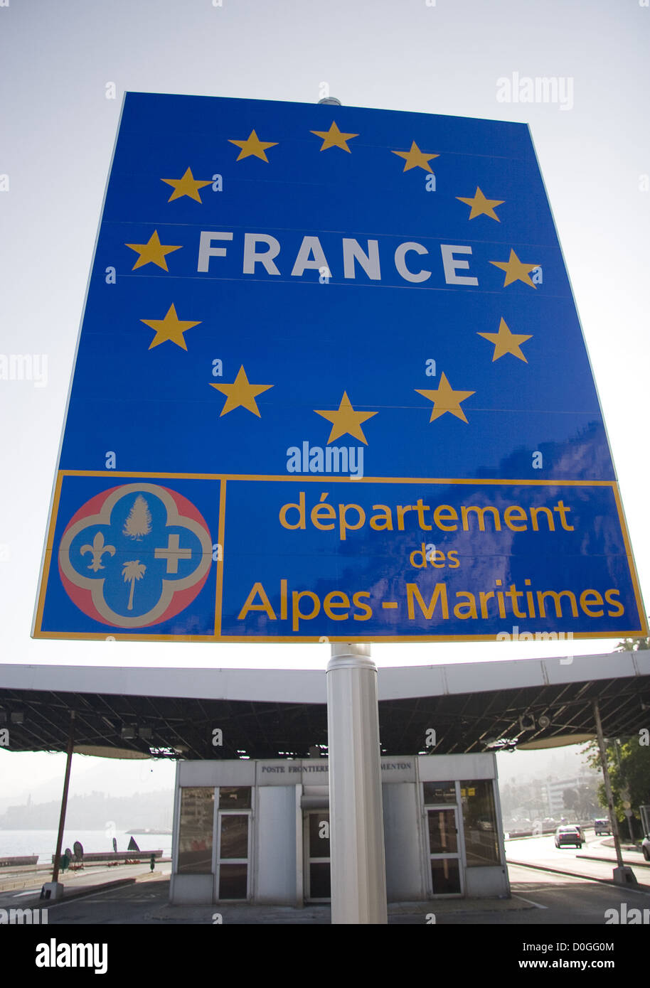 Border between italy france hi-res stock photography and images - Alamy