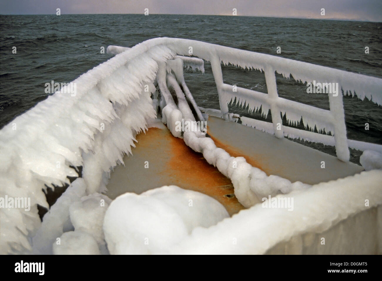 Rail of a boat hi-res stock photography and images - Alamy
