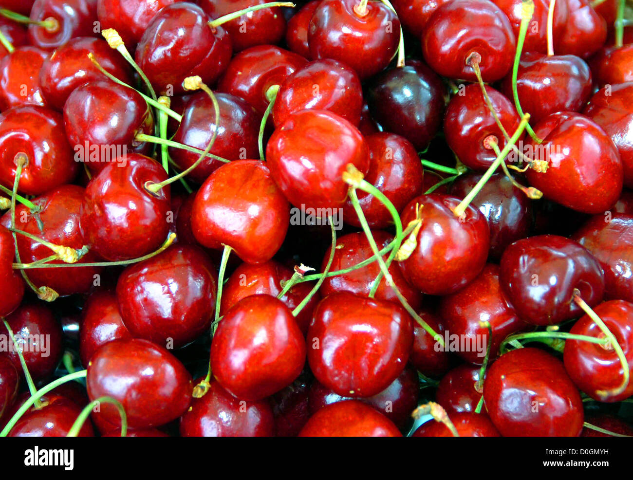 Cherrys hi-res stock photography and images - Alamy
