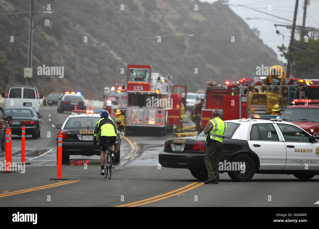LAKE'S HOUSE BURNS DOWN Actress and TV personality RICKI LAKE has been ...