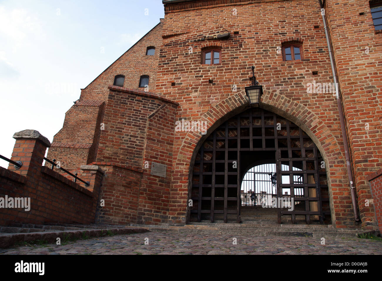 medieval gateway to gothic castle, Poland Stock Photo - Alamy